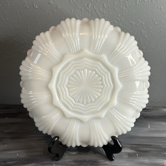 Anchor Hocking | Dining | Vintage Anchor Hocking Milk Glass Divided ...